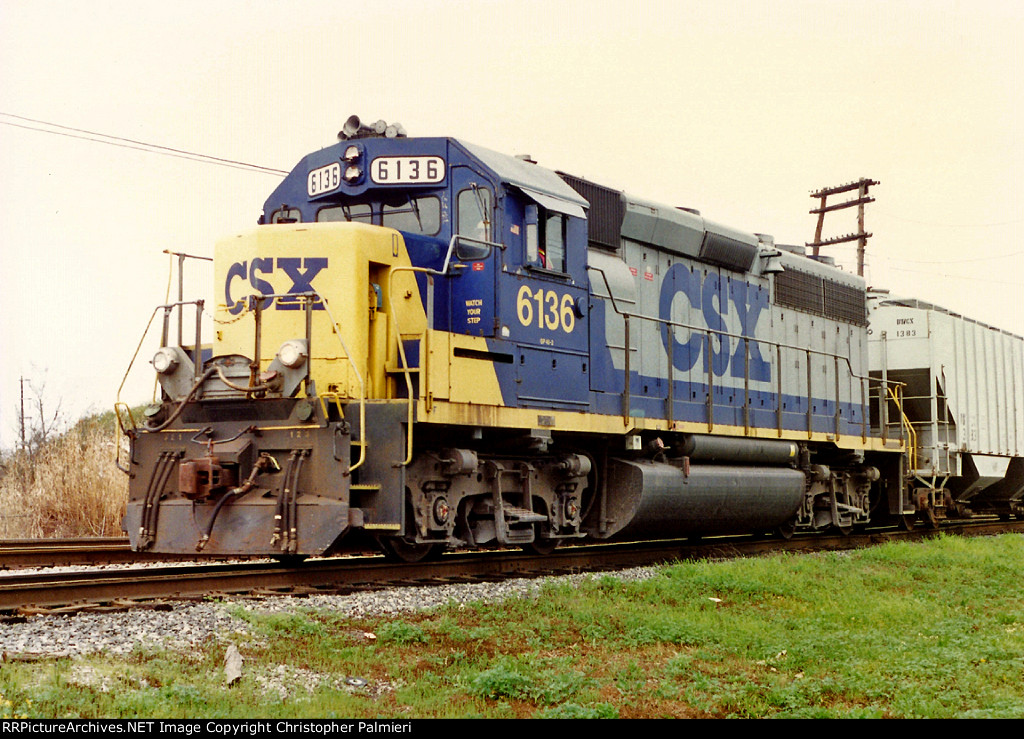 CSXT 6136 Leads the Bay Turn
